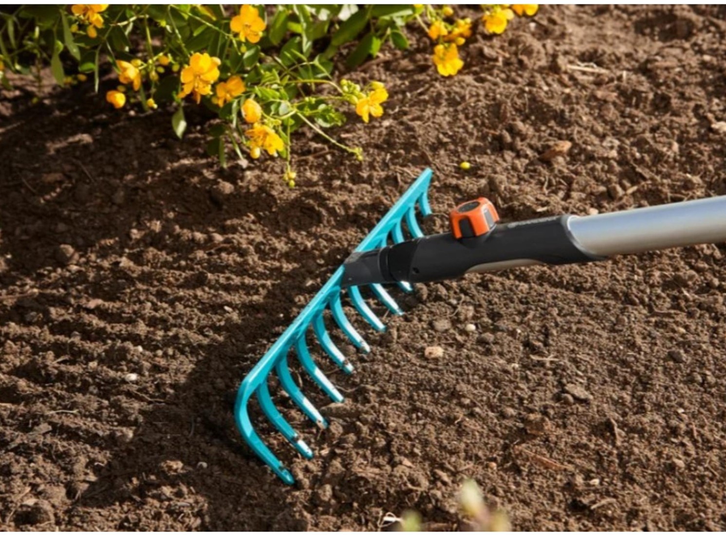Buy Rake Combisystem Gardena online at Gardencentre Koeman